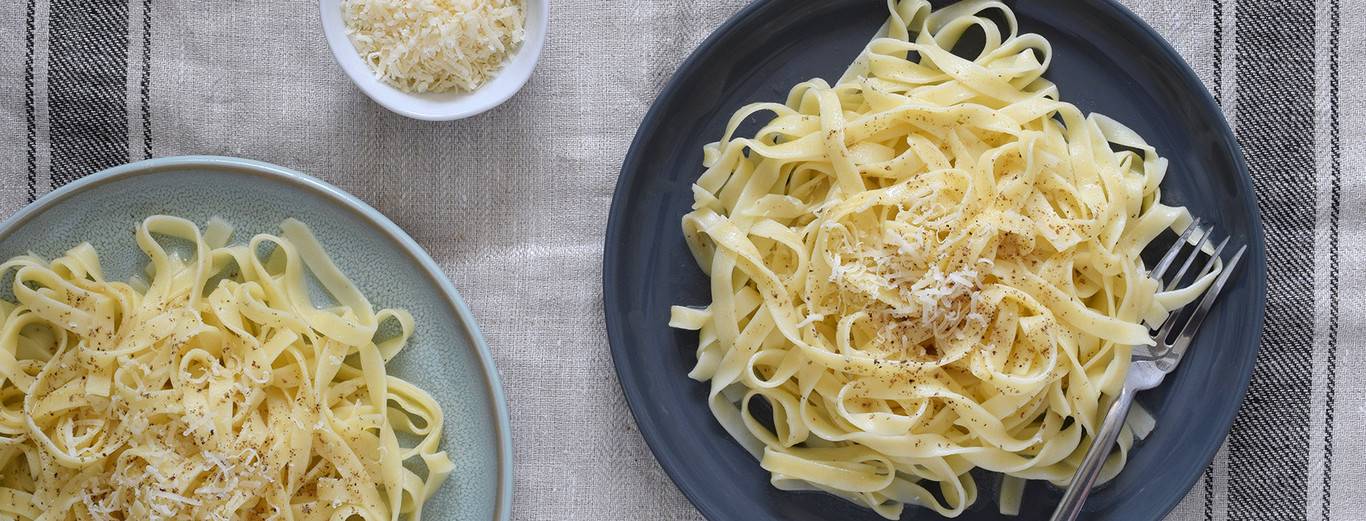 Receta de Fetuccini Alfredo: Deliciosa Pasta Cremosa