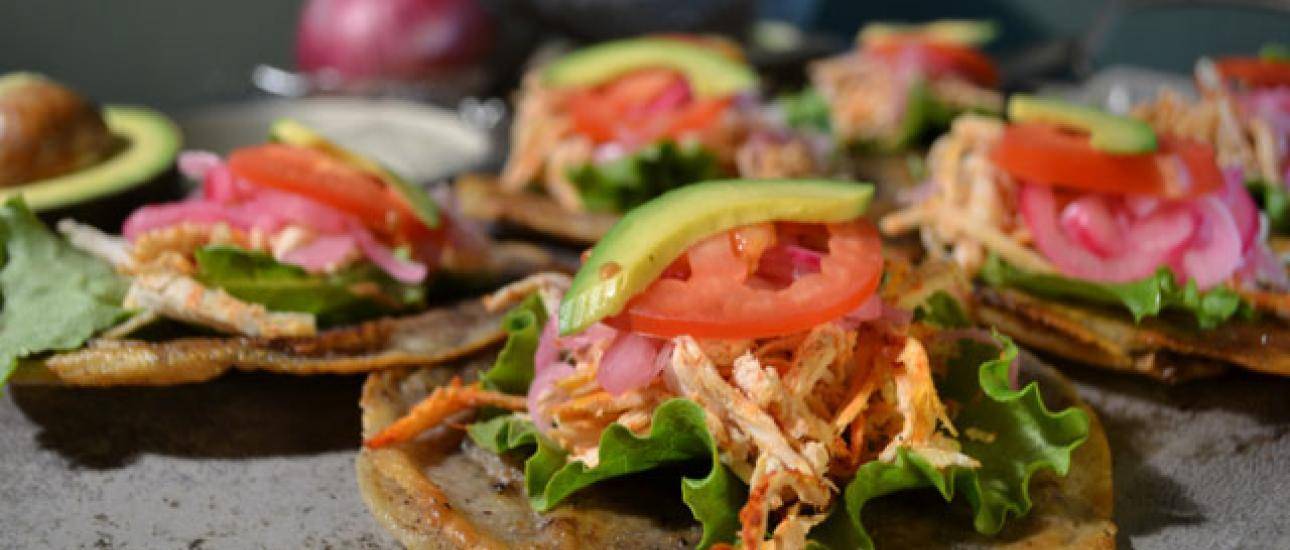 Deliciosos Panuchos de Pollo: Una Receta Tradicional Mexicana