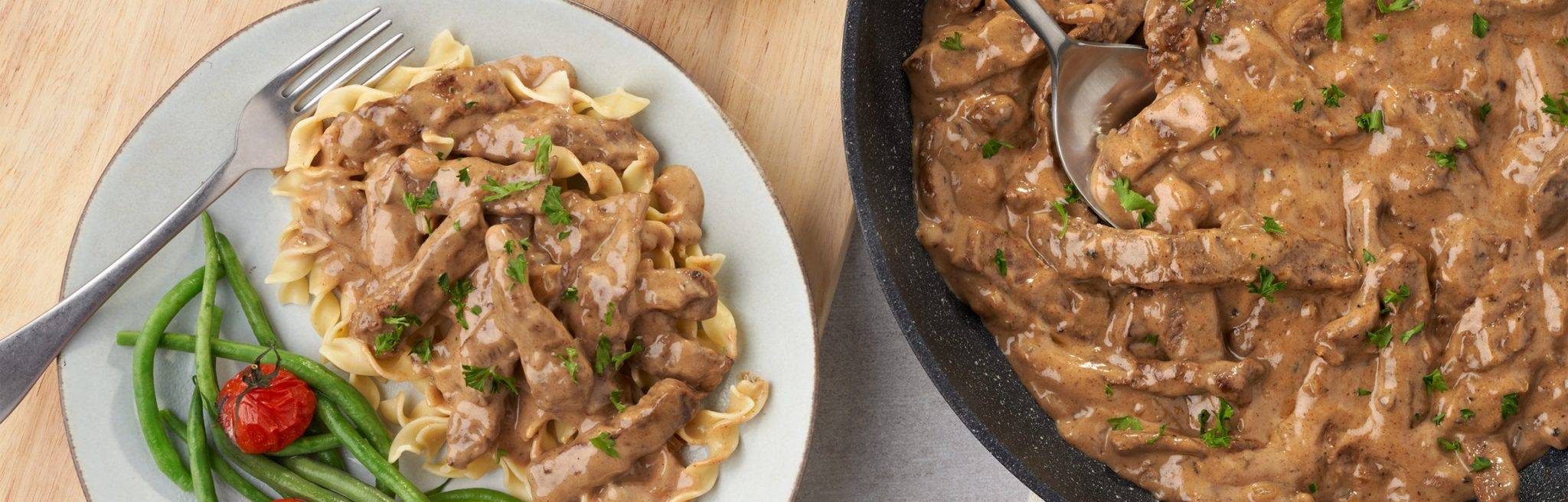 Deliciosa Receta de Res Stroganoff para Compartir en Familia